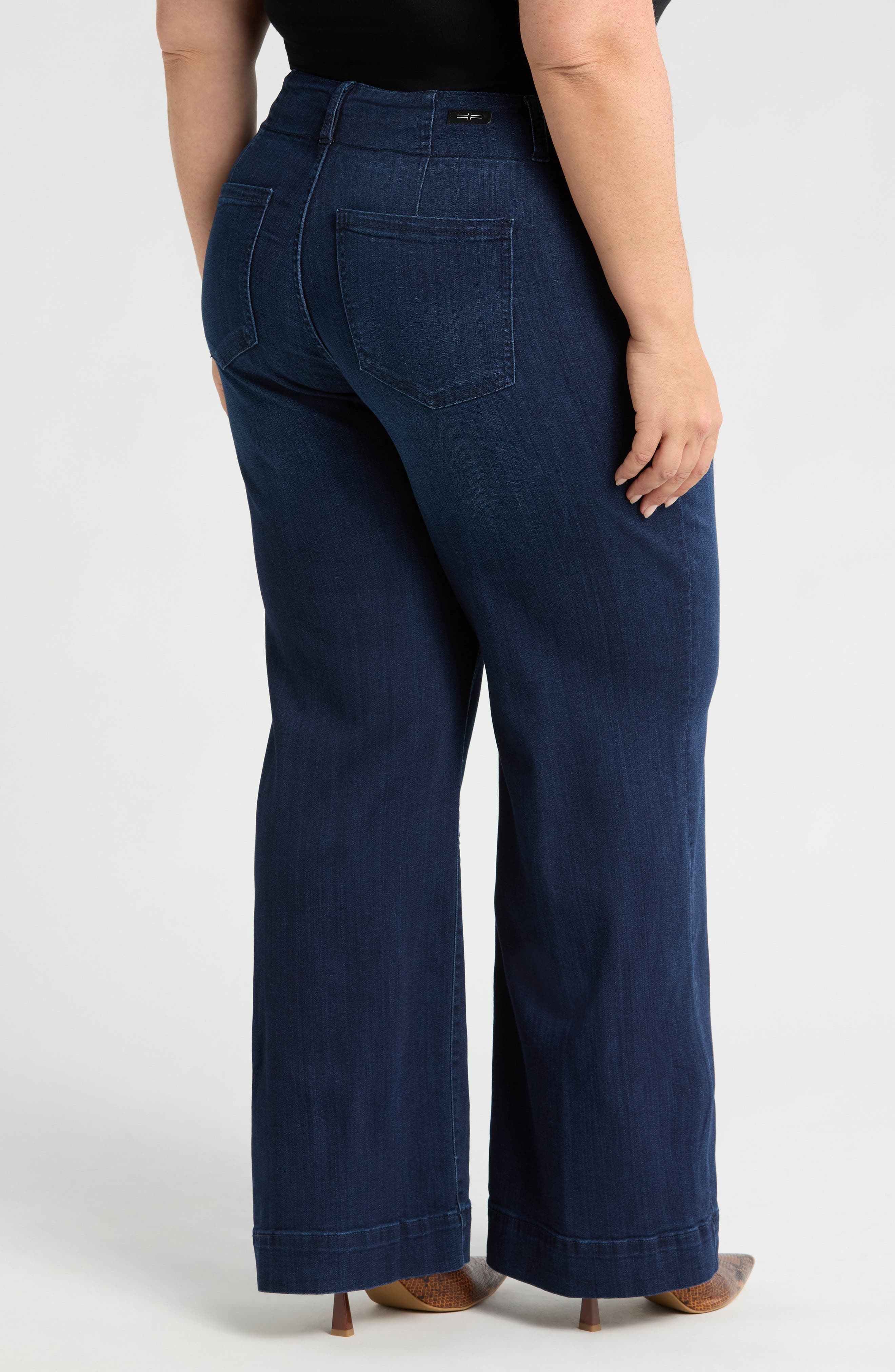 Liverpool Los Angeles Hannah Patch Pocket Flare Jeans | Nordstrom