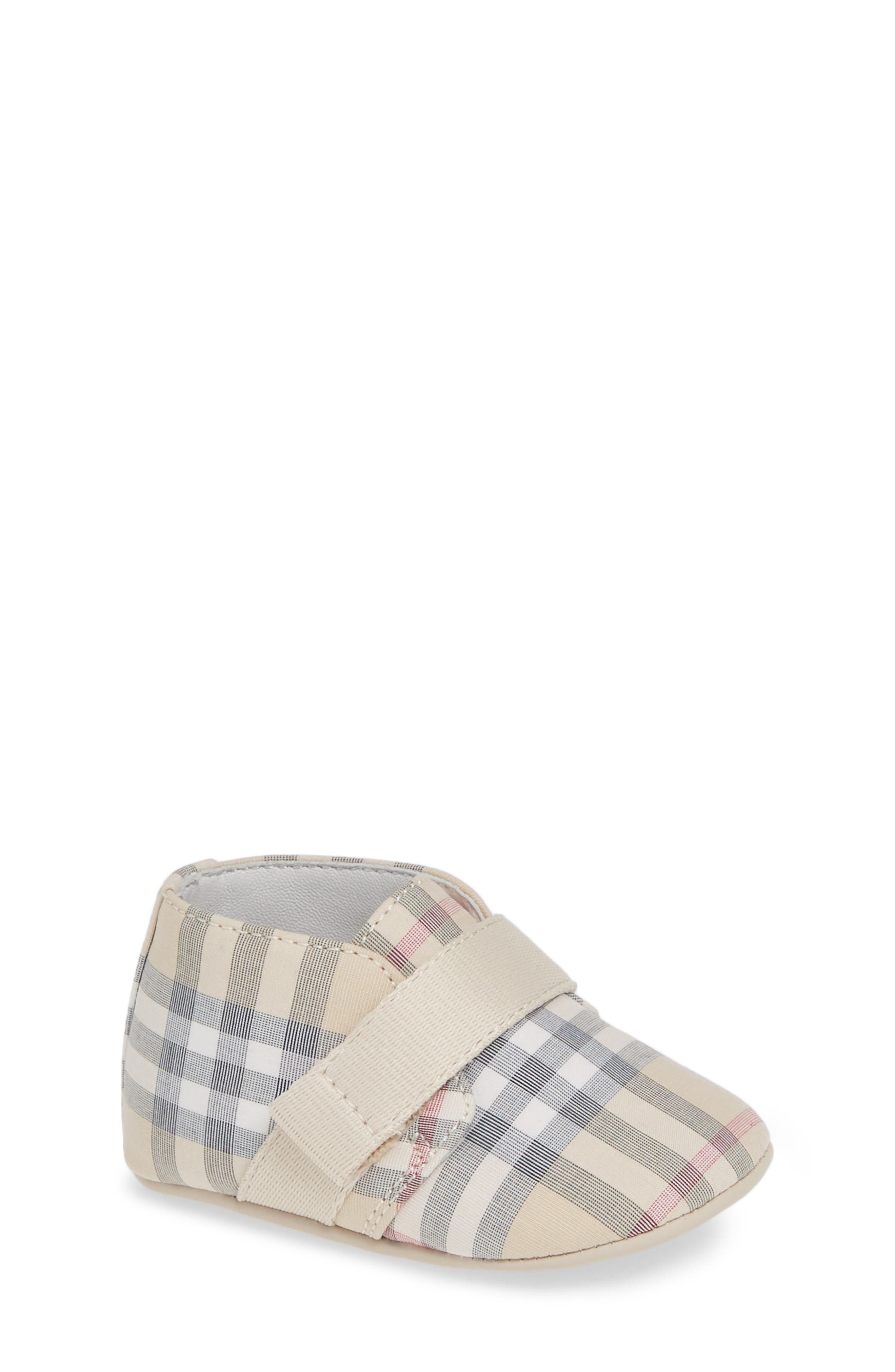 Burberry Charlton Check Crib Shoe | Nordstromrack