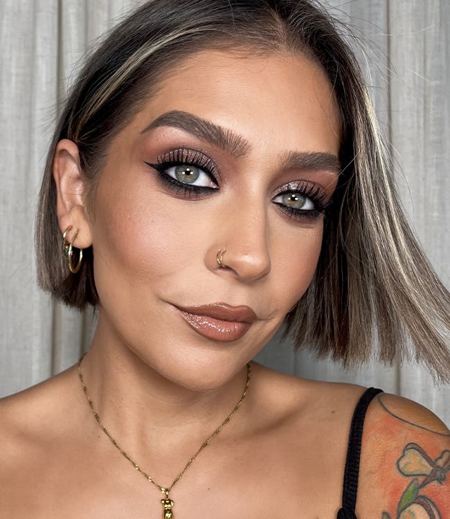 How to Perfect the Dark Glam Beauty Trend