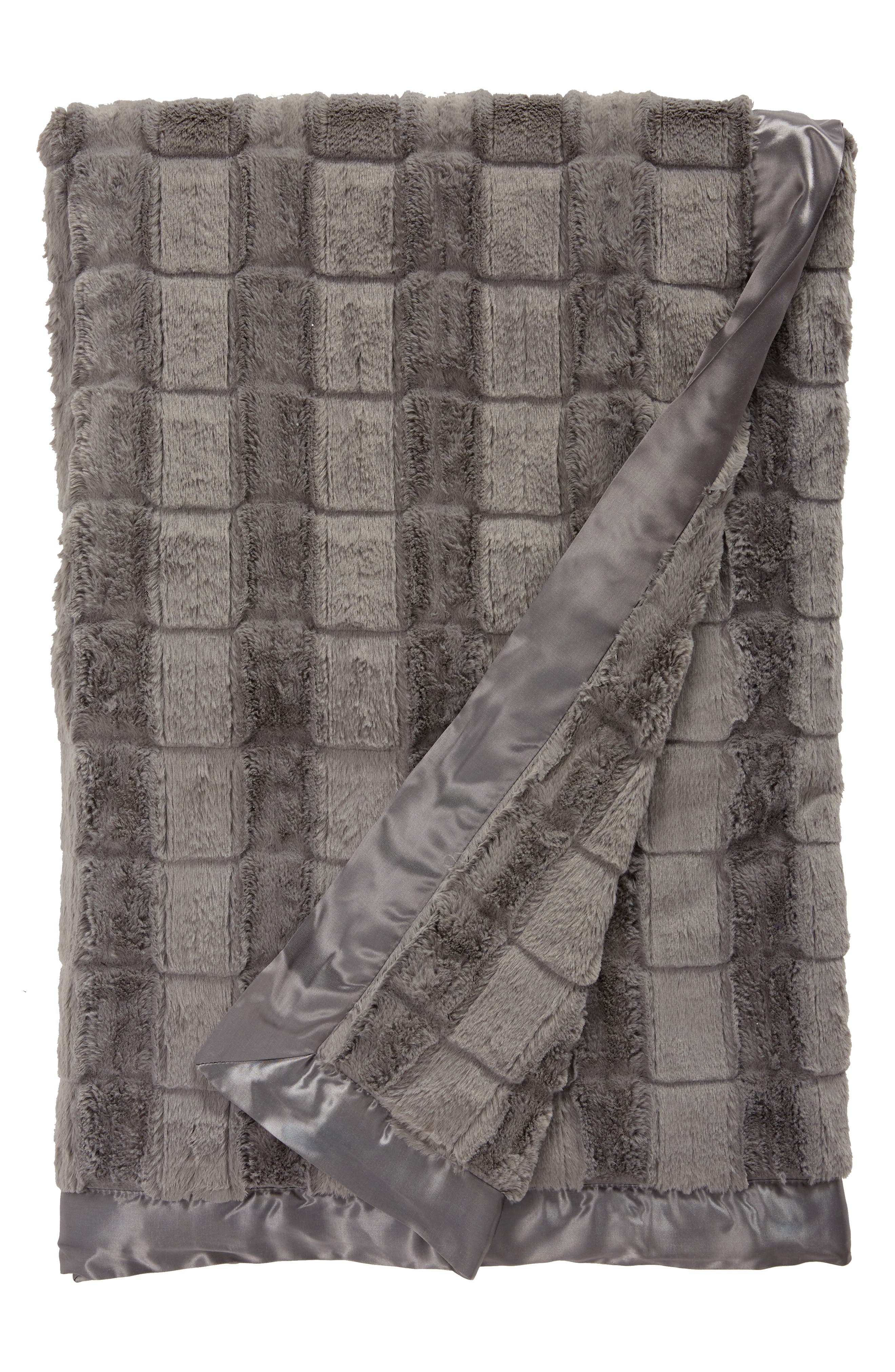 Little Giraffe Giraffe at Home Luxe Waterfall Throw Blanket | Nordstrom