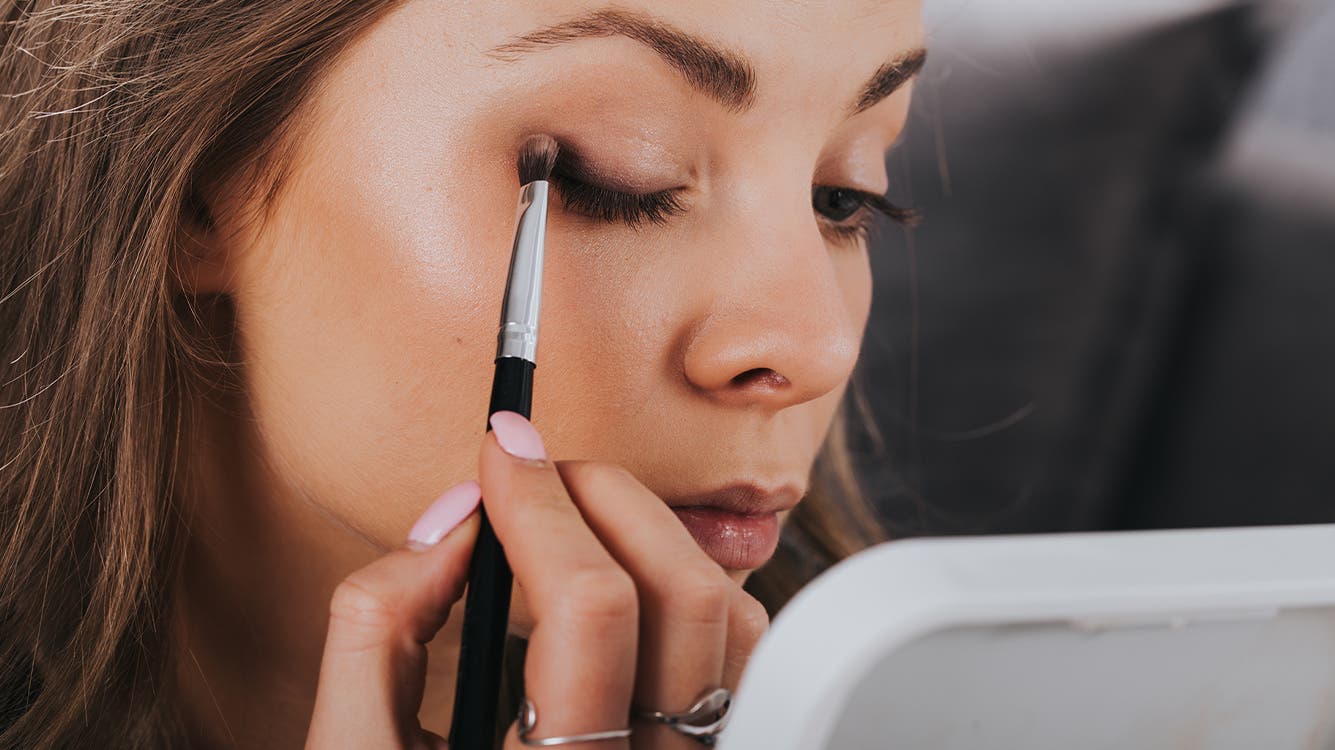 Holiday Makeup Tips And Looks