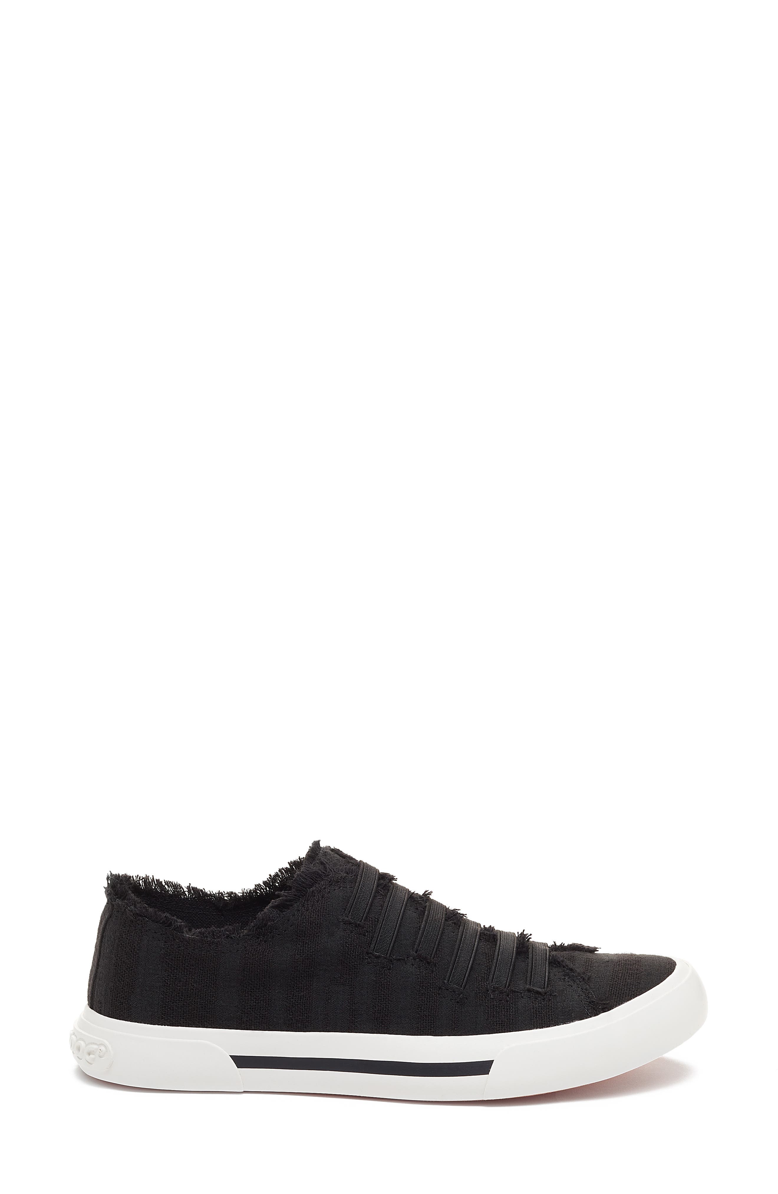 ROCKET DOG Jokes Chester Distressed Low Top Sneaker (Women) | Nordstromrack