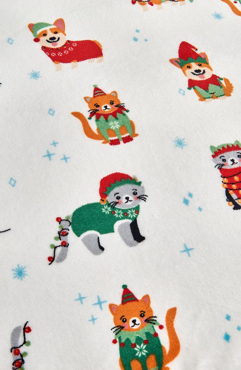 Woven & Weft Holiday Gnome Print Plush Velvet Reversible Throw Blanket ...
