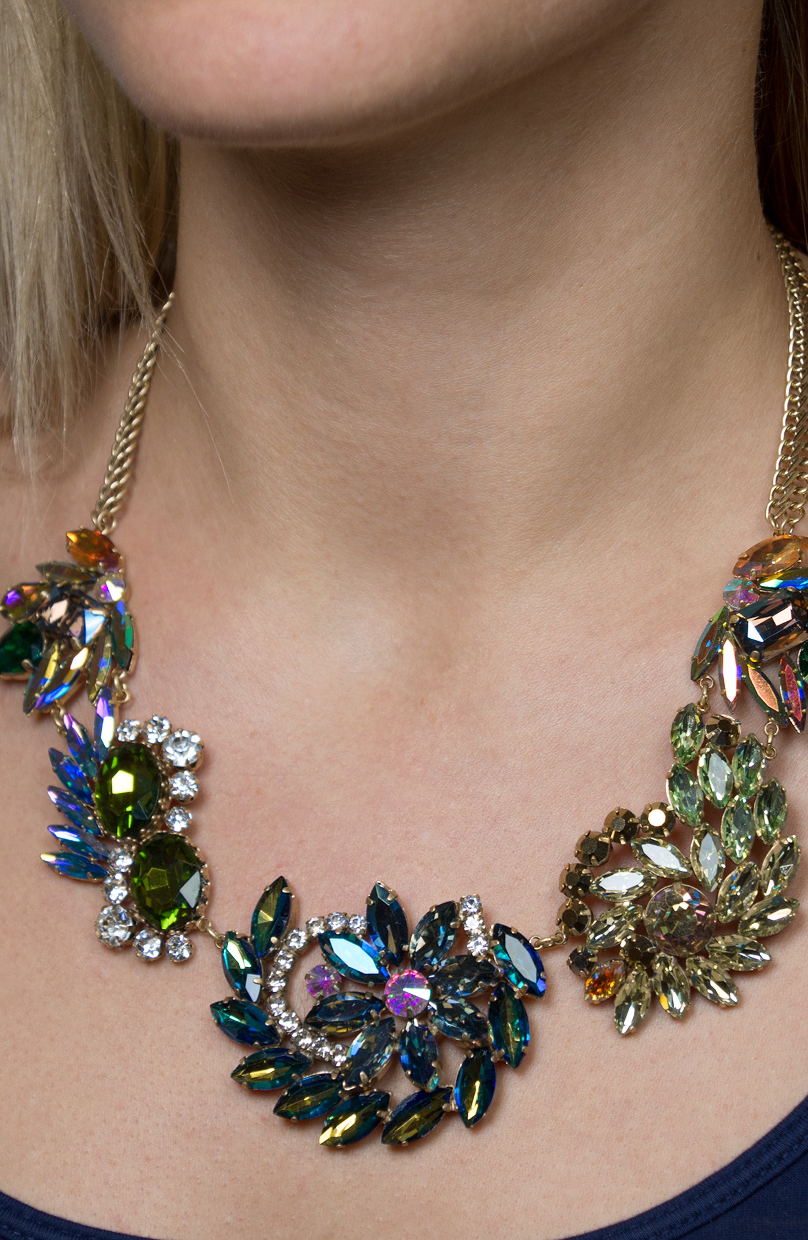 JARDIN Floral Crystal Cluster Statement Necklace | Nordstromrack