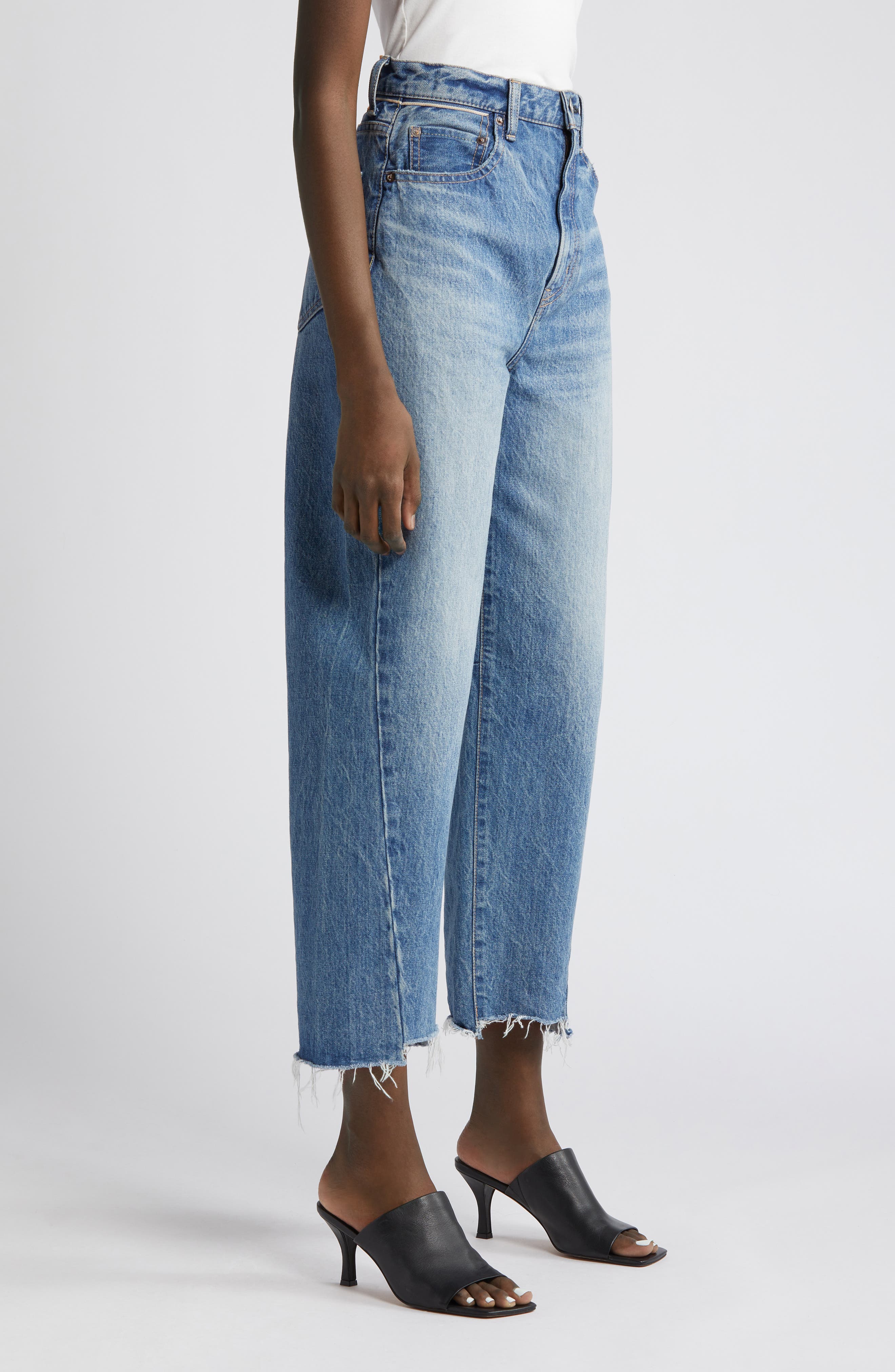 MOUSSY VINTAGE Cloverhill Step Hem High Waist Crop Barrel Jeans ...