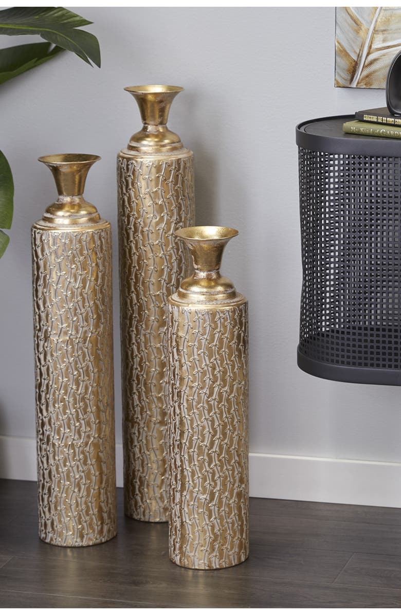 WILLOW ROW Goldtone Metal Glam Vase with Growing Vine Pattern - Set of ...