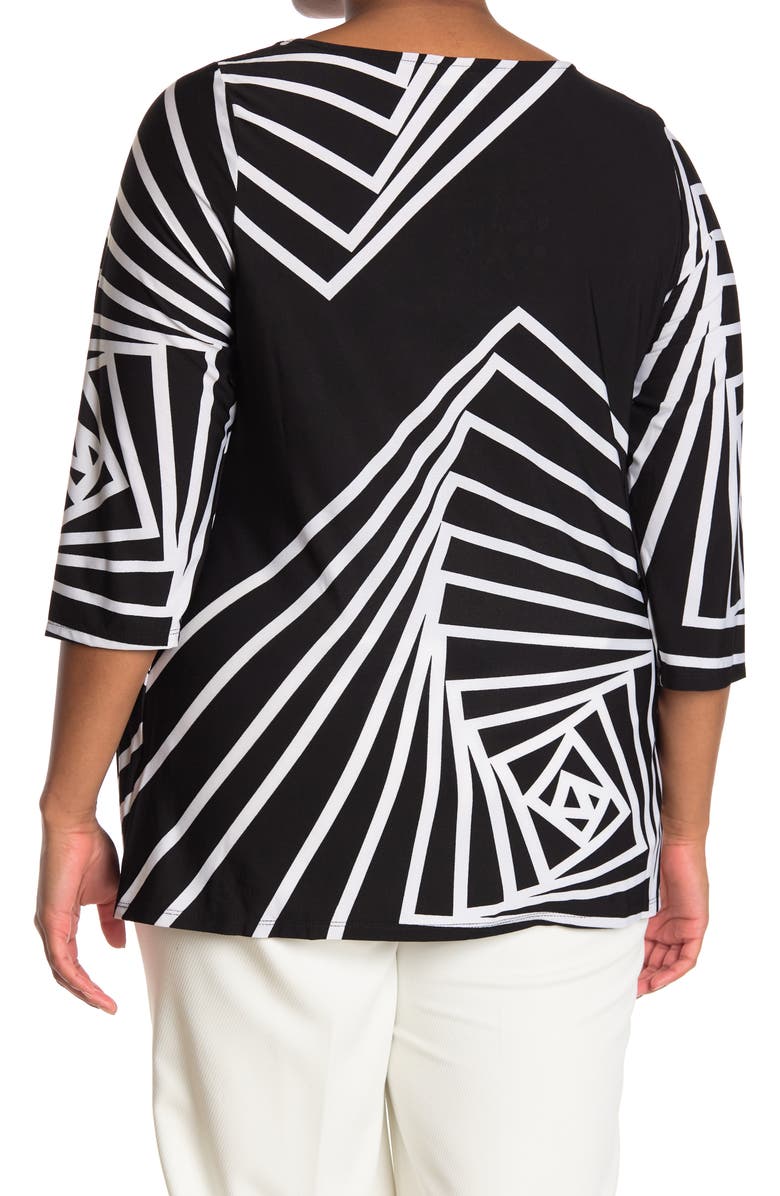 AVENUE Mono Geo Keyhole Tunic Top | Nordstromrack