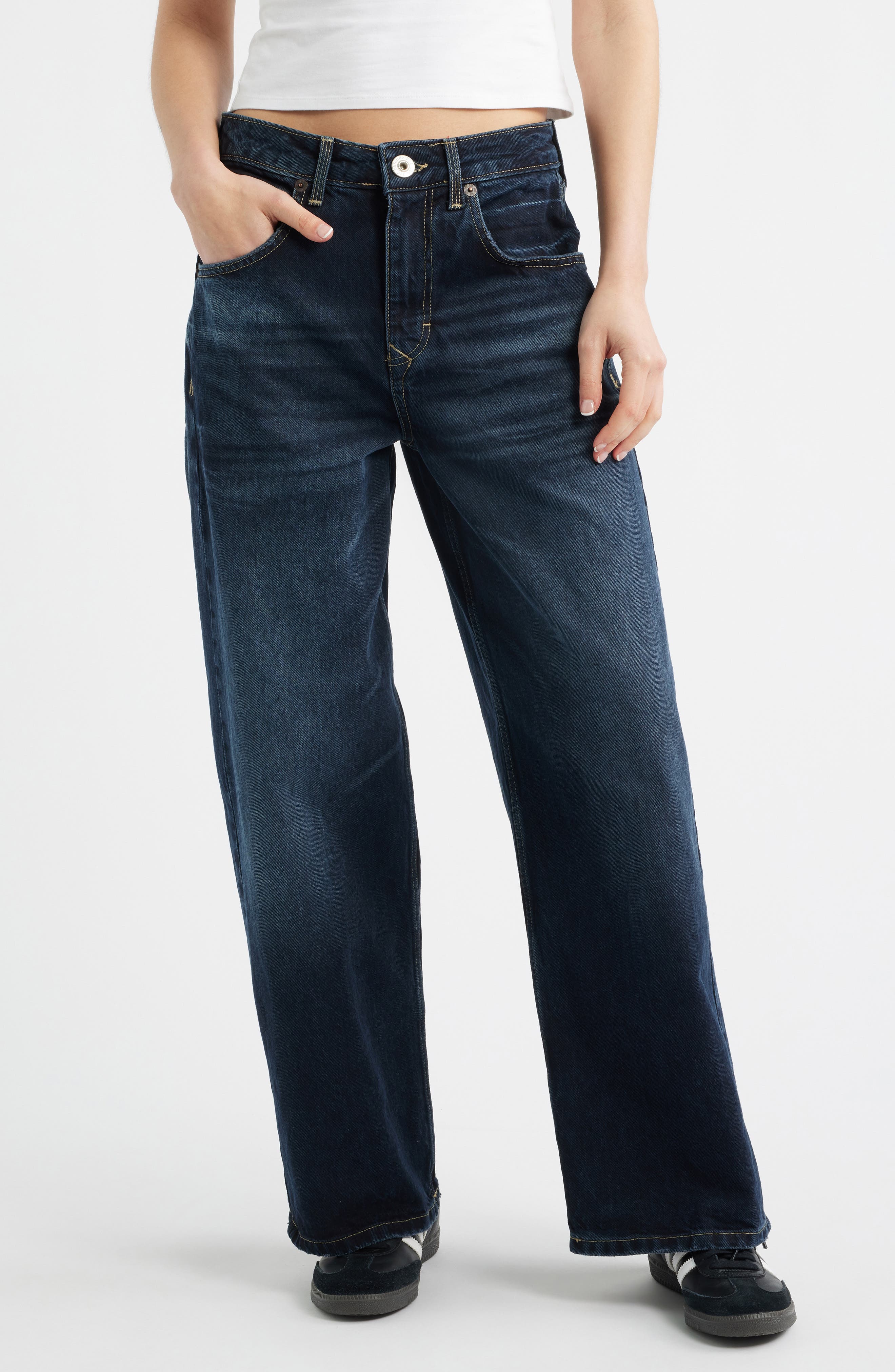 BDG Urban Outfitters Jaya Low Rise Wide Leg Jeans | Nordstrom