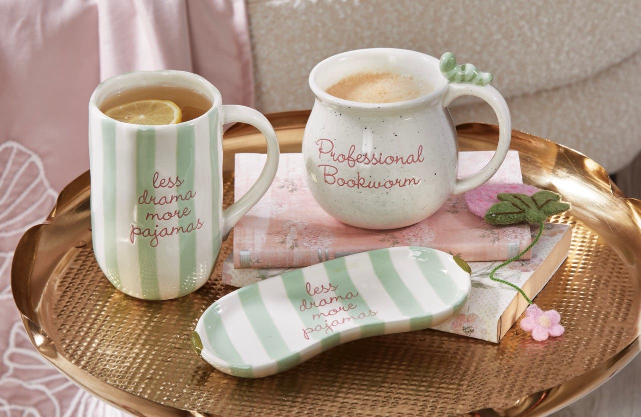 tag Professional Bookworm Earthenware Mug Multi 20 oz 5.68x4.25x4 in ...