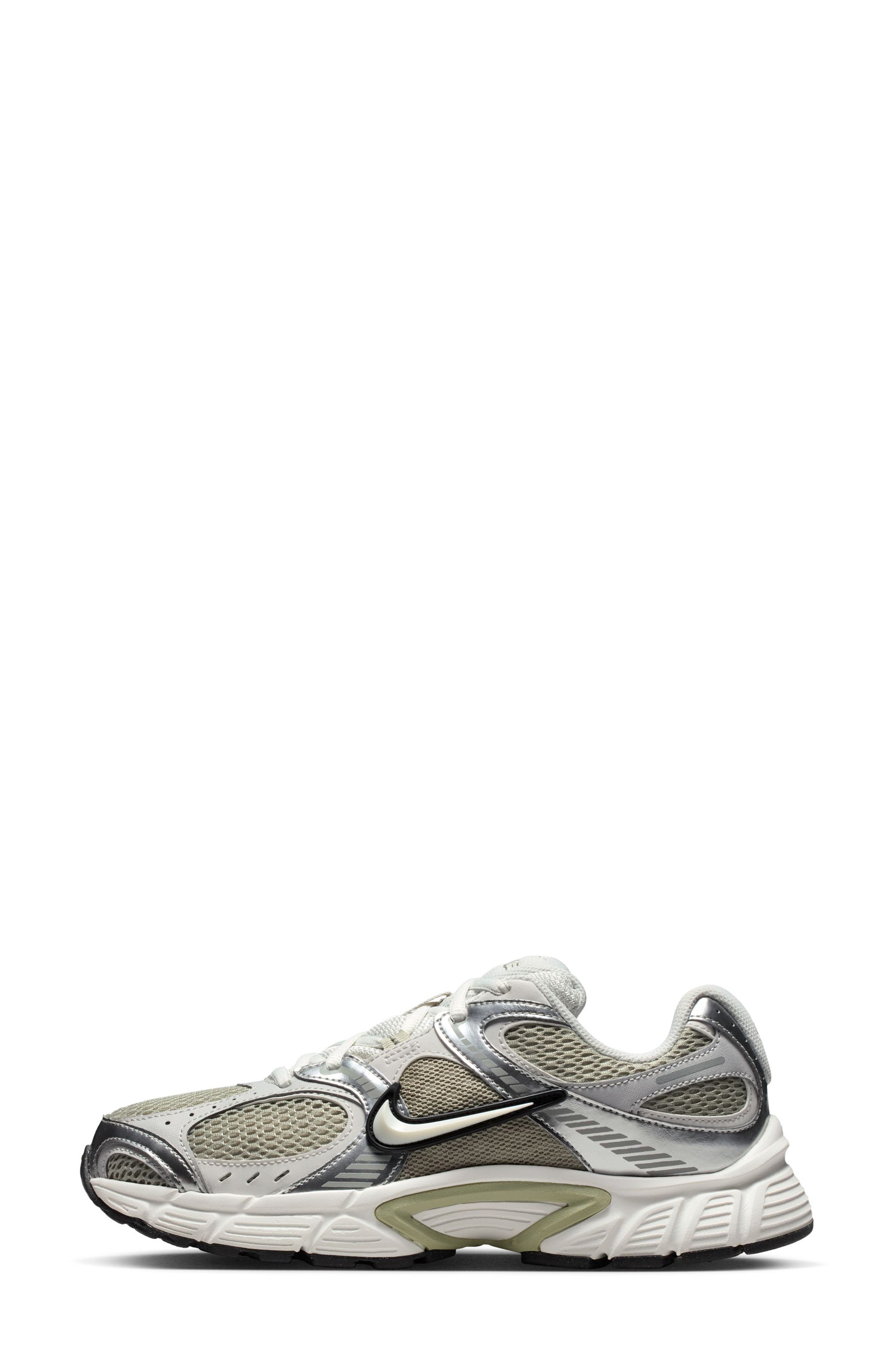 V5 RNR Sneaker (Women) | Nordstromrack