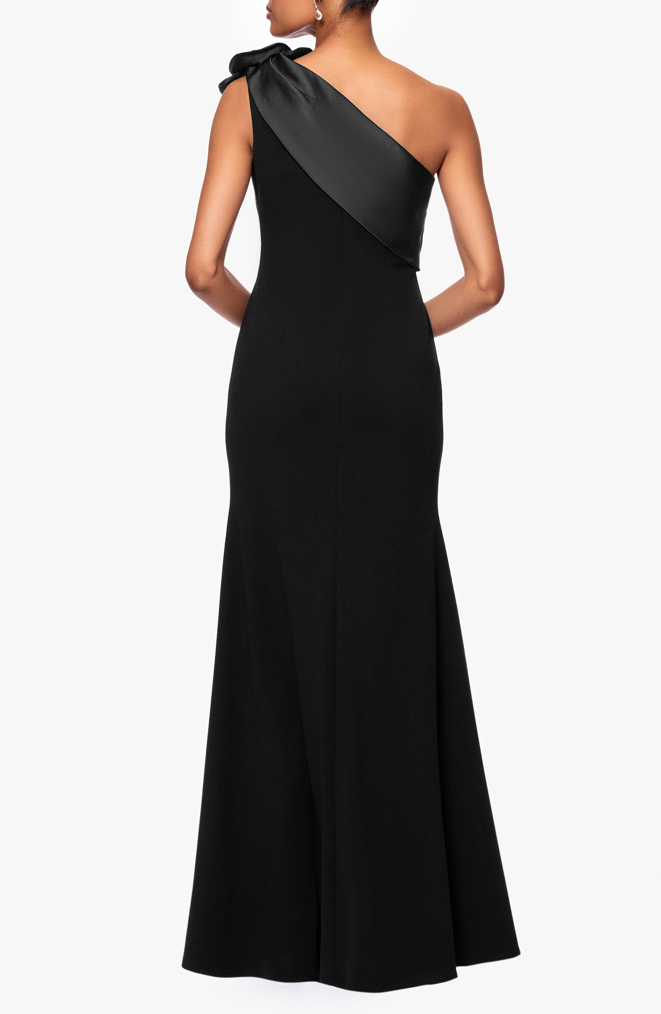 Betsy & Adam Rosette One-Shoulder Crepe Trumpet Gown | Nordstromrack