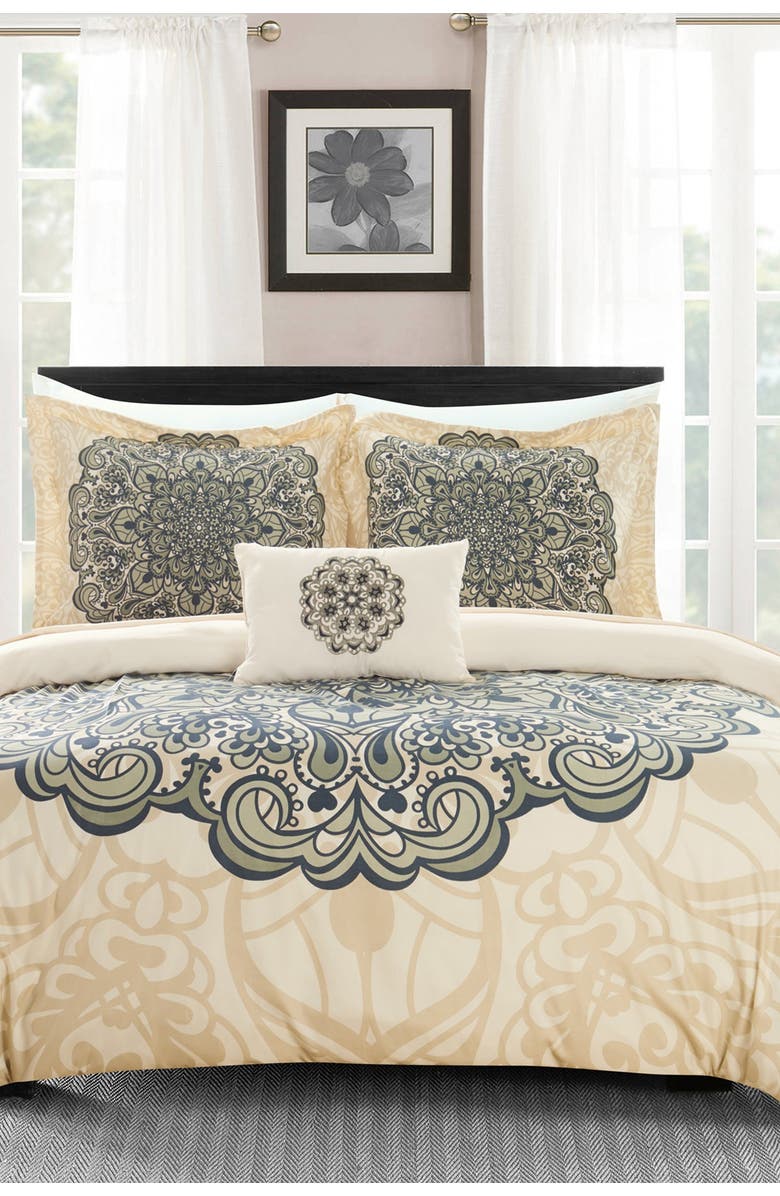 CHIC King Carlie Reversible Boho Inspired Large Scale Medallion Print ...