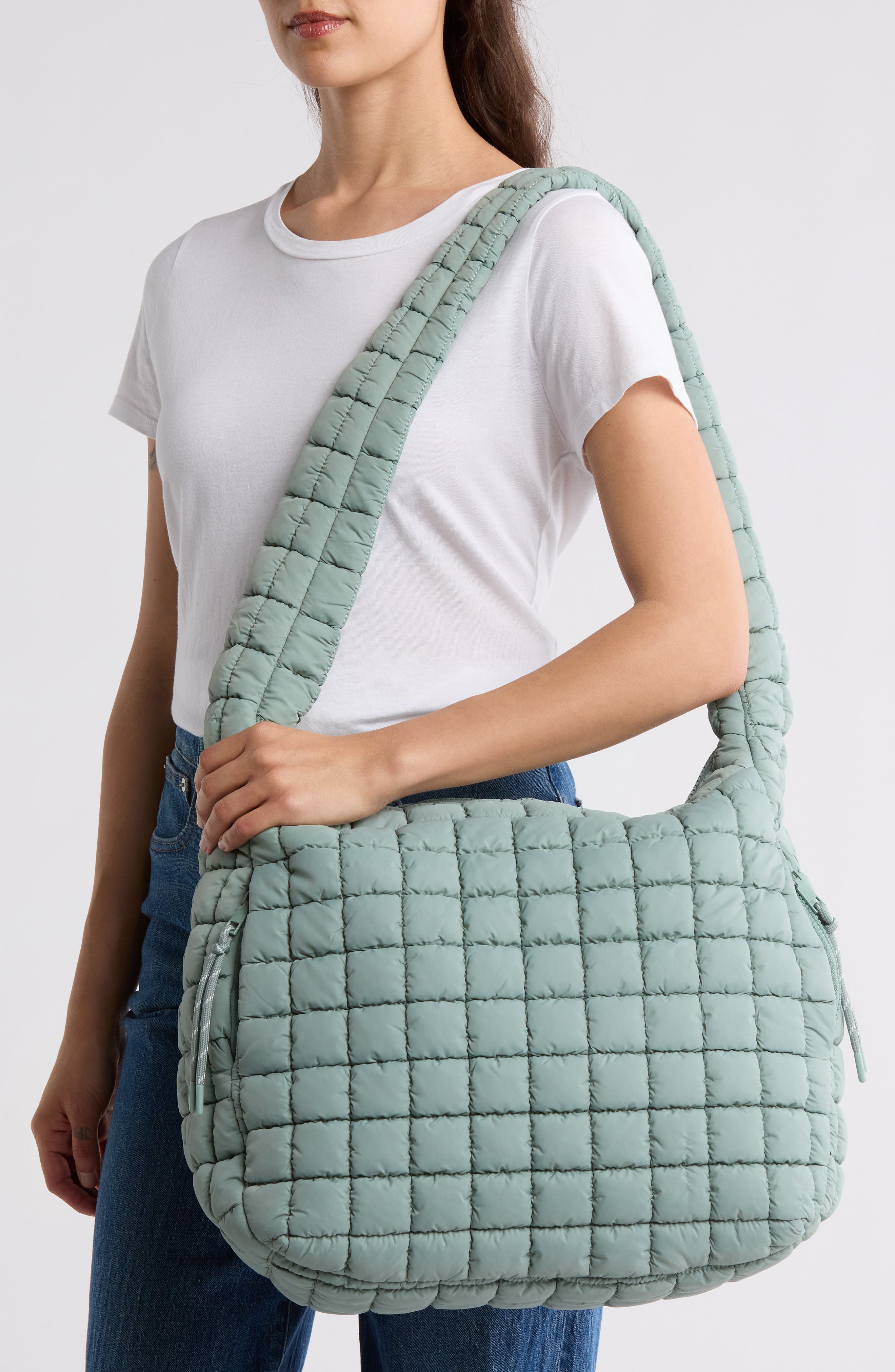 URBAN EXPRESSIONS HANDBAGS Columbia Square Quilt Shoulder Bag ...