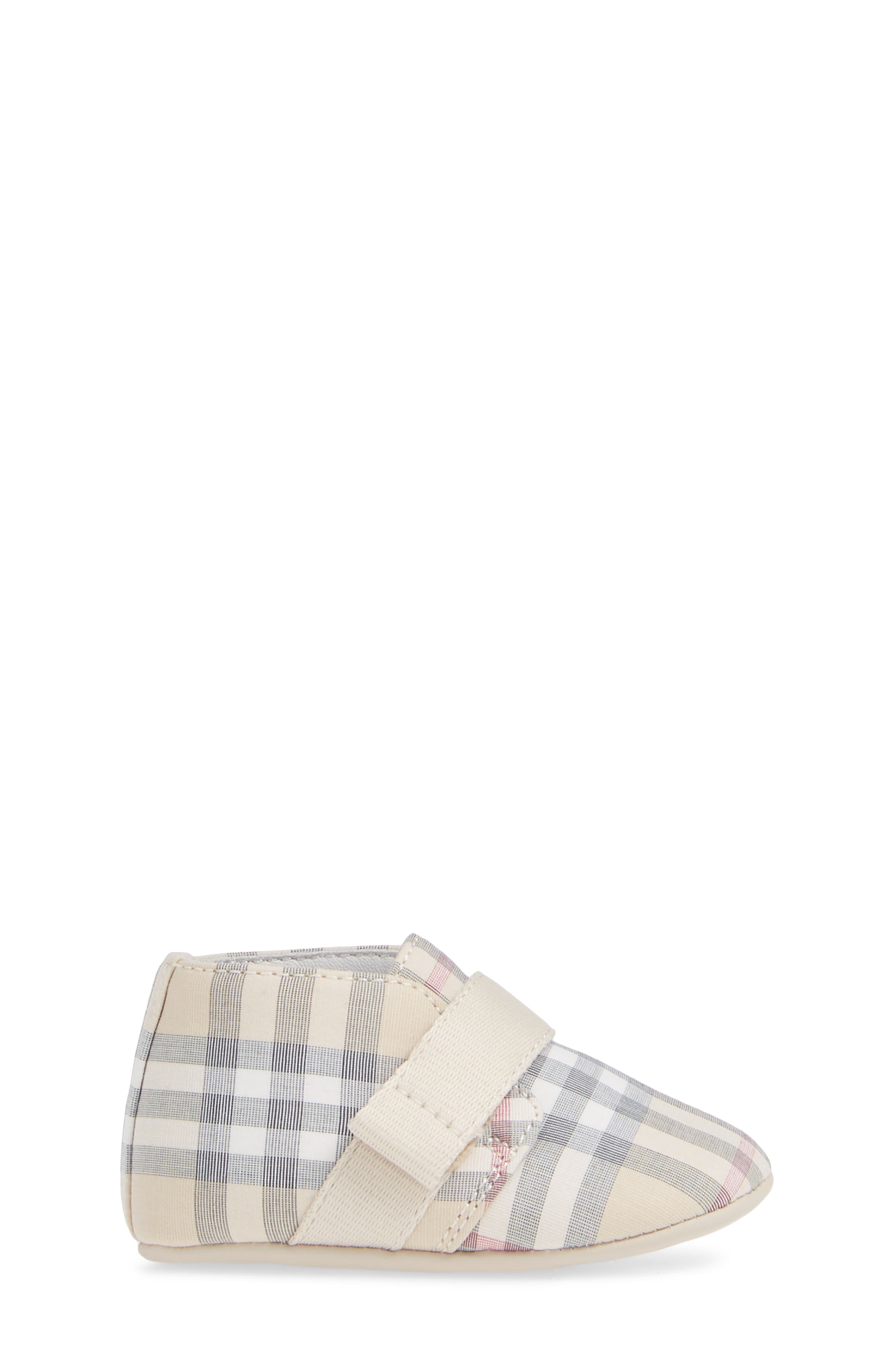 Burberry Charlton Check Crib Shoe | Nordstromrack