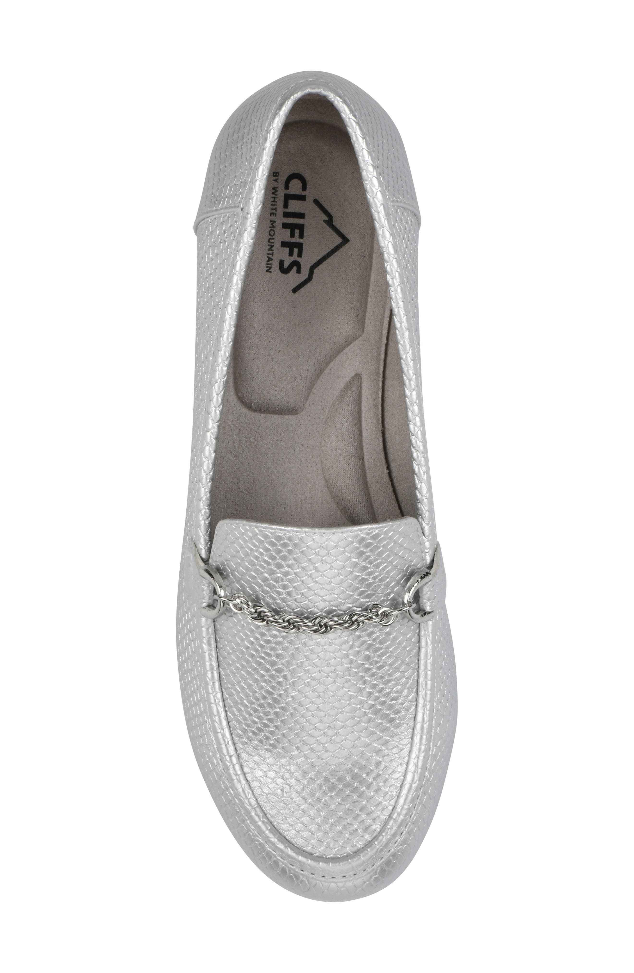 CLIFFS BY WHITE MOUNTAIN Genius Chain Bit Embossed Loafer (Women ...