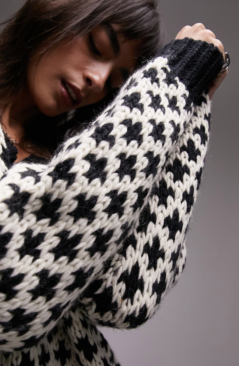 Topshop Diamond Pattern V-Neck Sweater | Nordstromrack