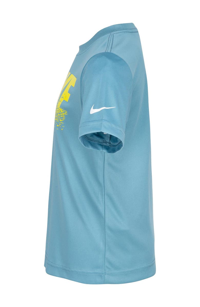 Nike Block Logo Fading Swoosh T-Shirt | Nordstromrack