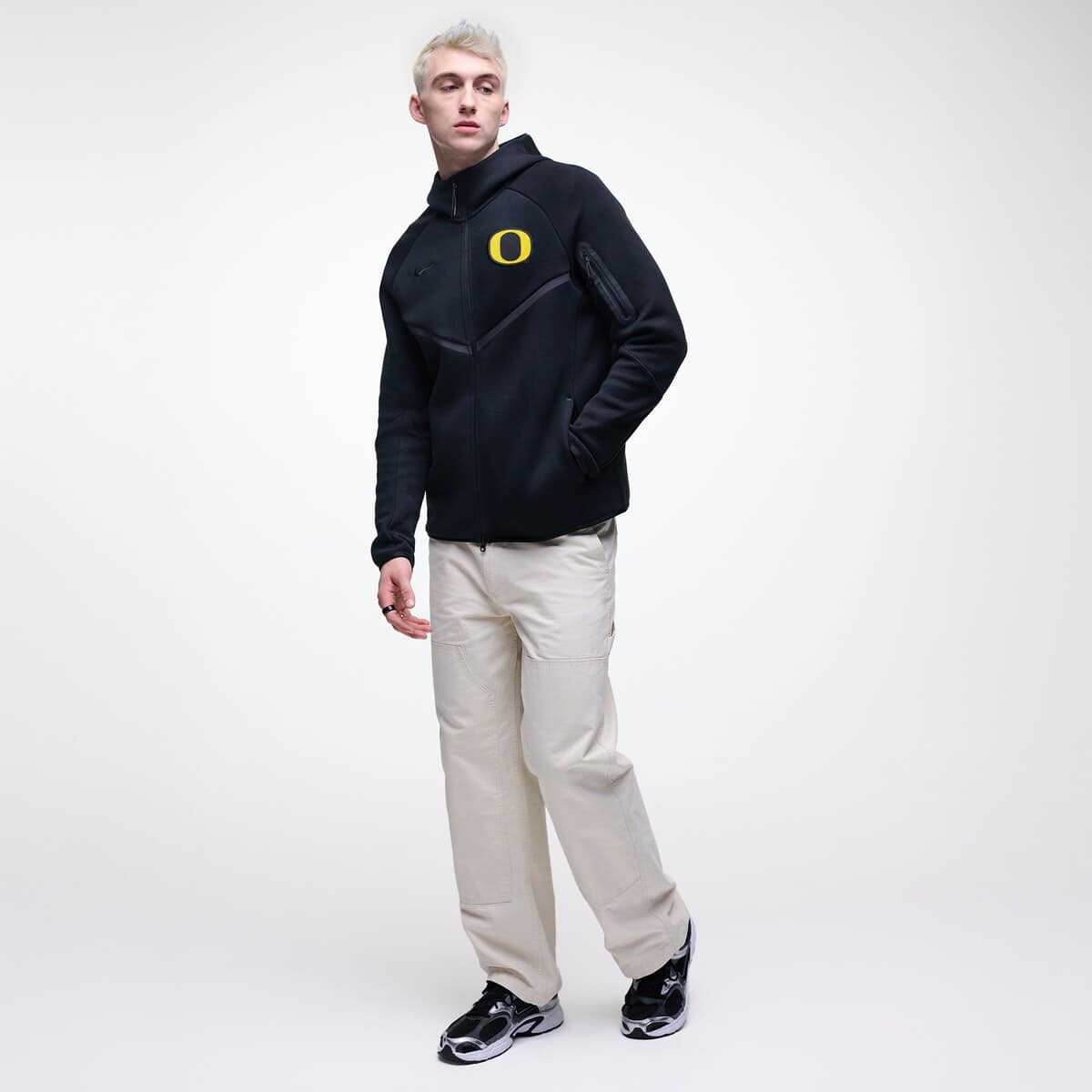 Nike Men's Nike Black Oregon Ducks Tech Fleece Full-Zip Windrunner ...