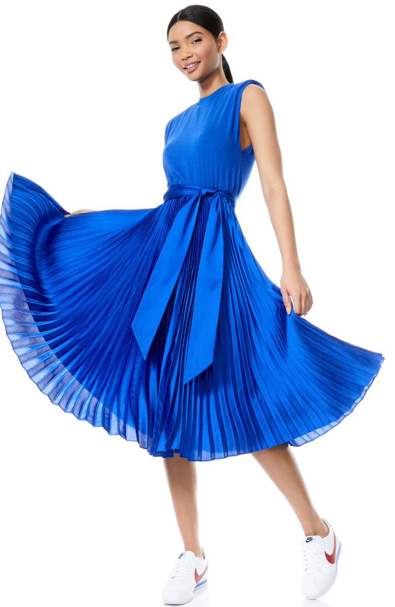 Alice + Olivia Yuki Strong Shoulder Pleated Midi Dress | Nordstrom