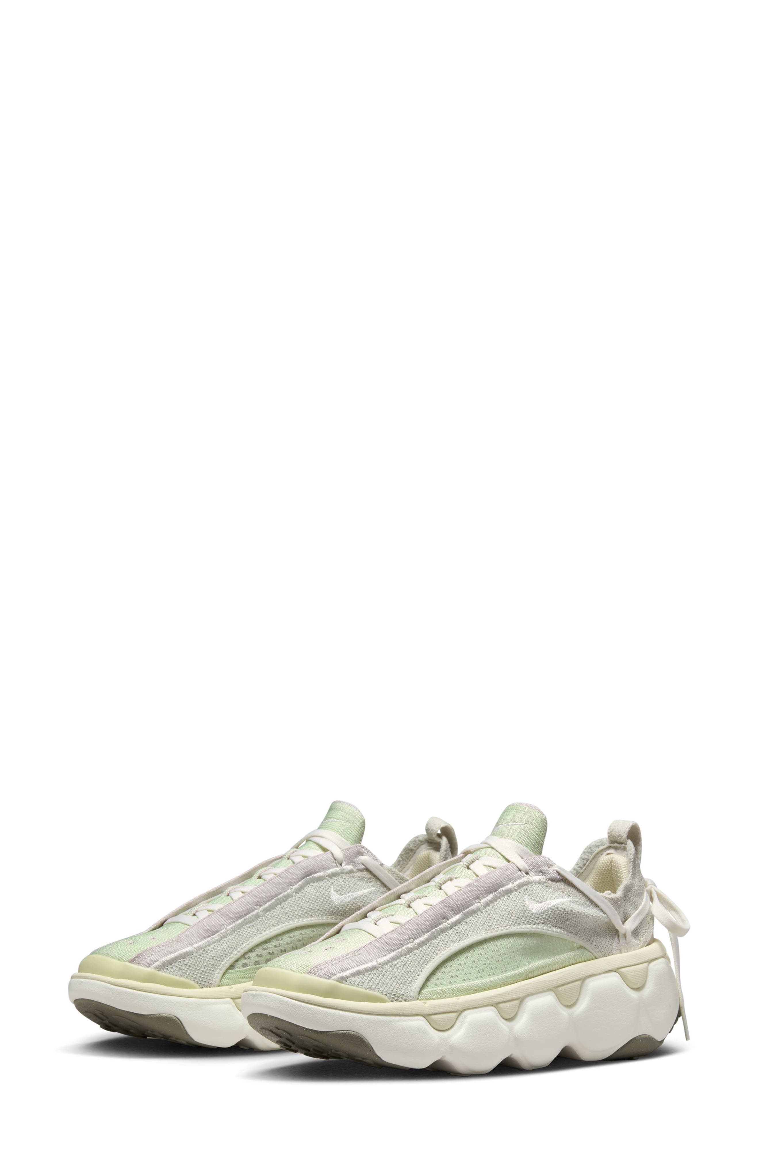 Nike Flyknit Bloom Sneaker (Women) | Nordstrom