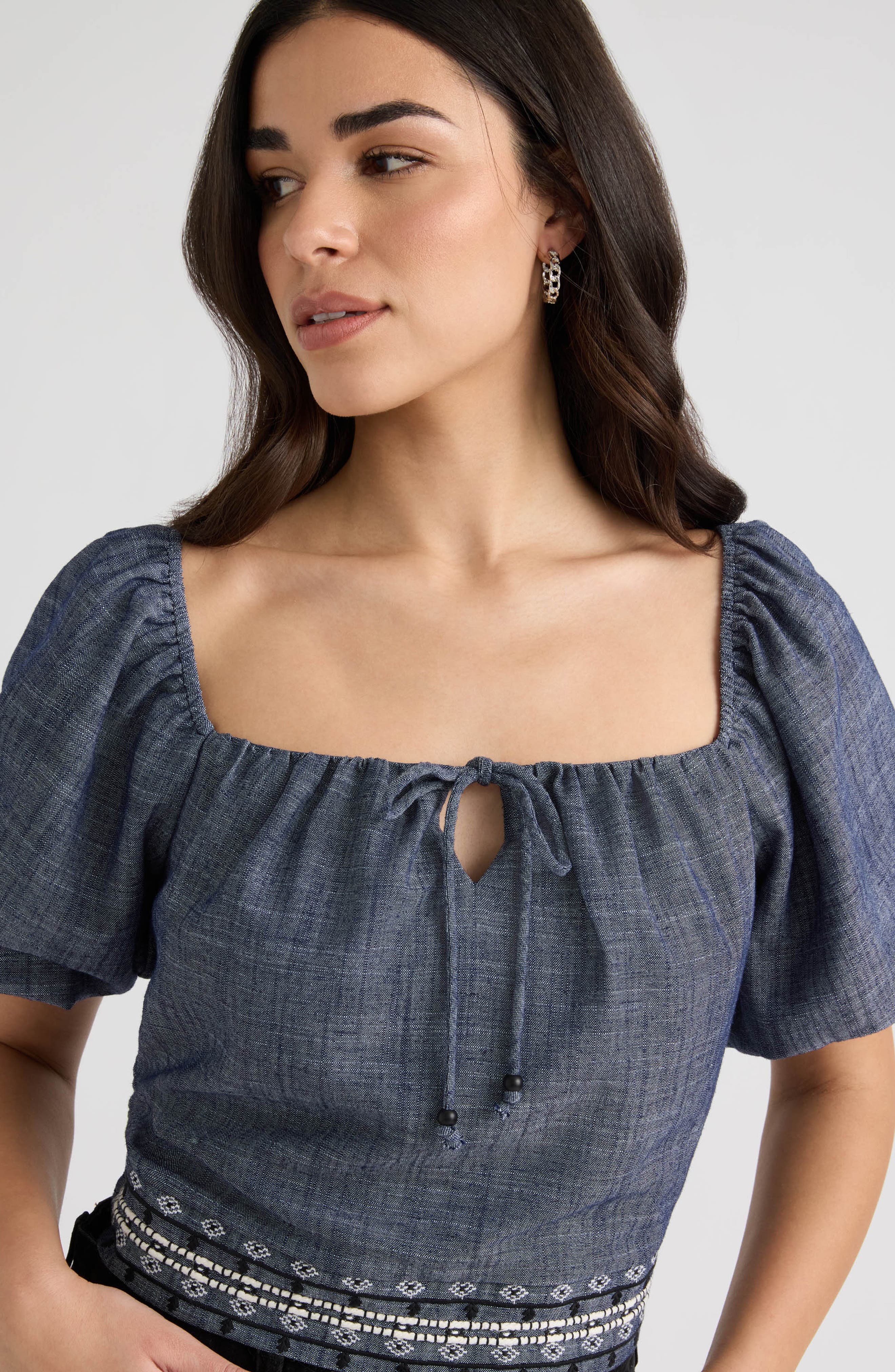 NVLT Embroidered Puff Sleeve Crop Top | Nordstromrack
