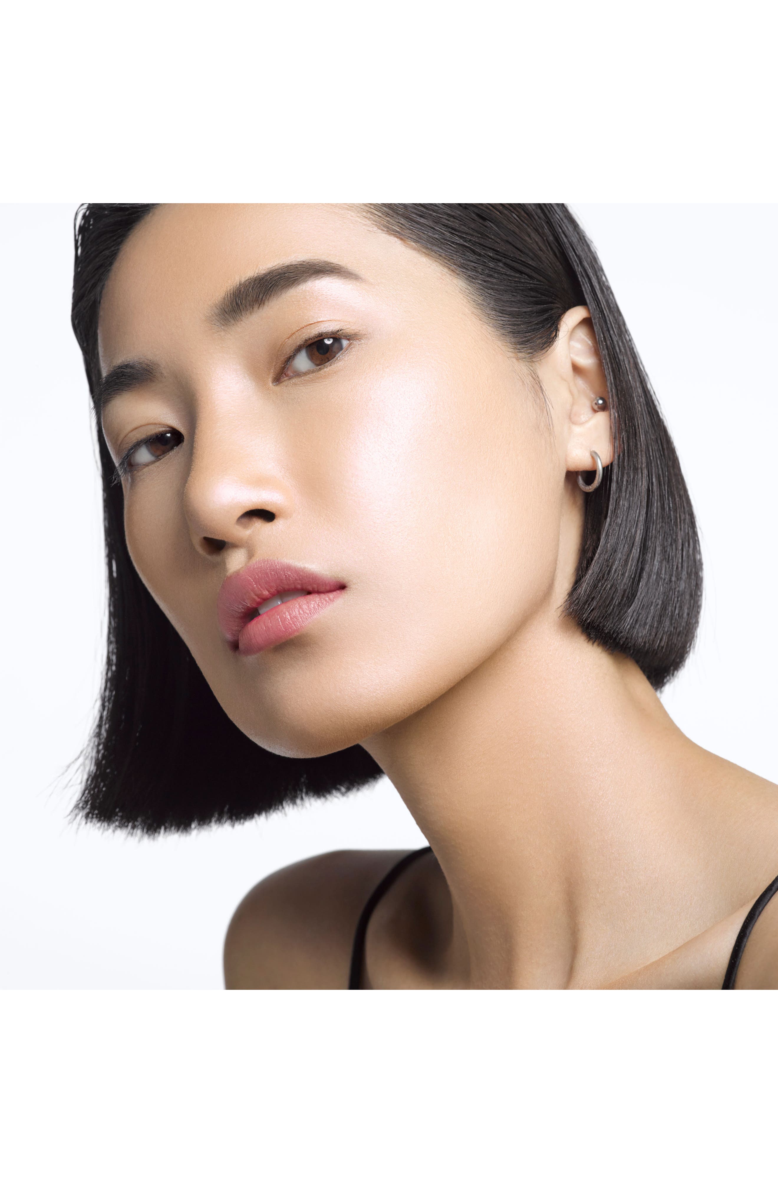 Yves Saint Laurent 3D All Over Glow Highlighting & Finishing Powder ...